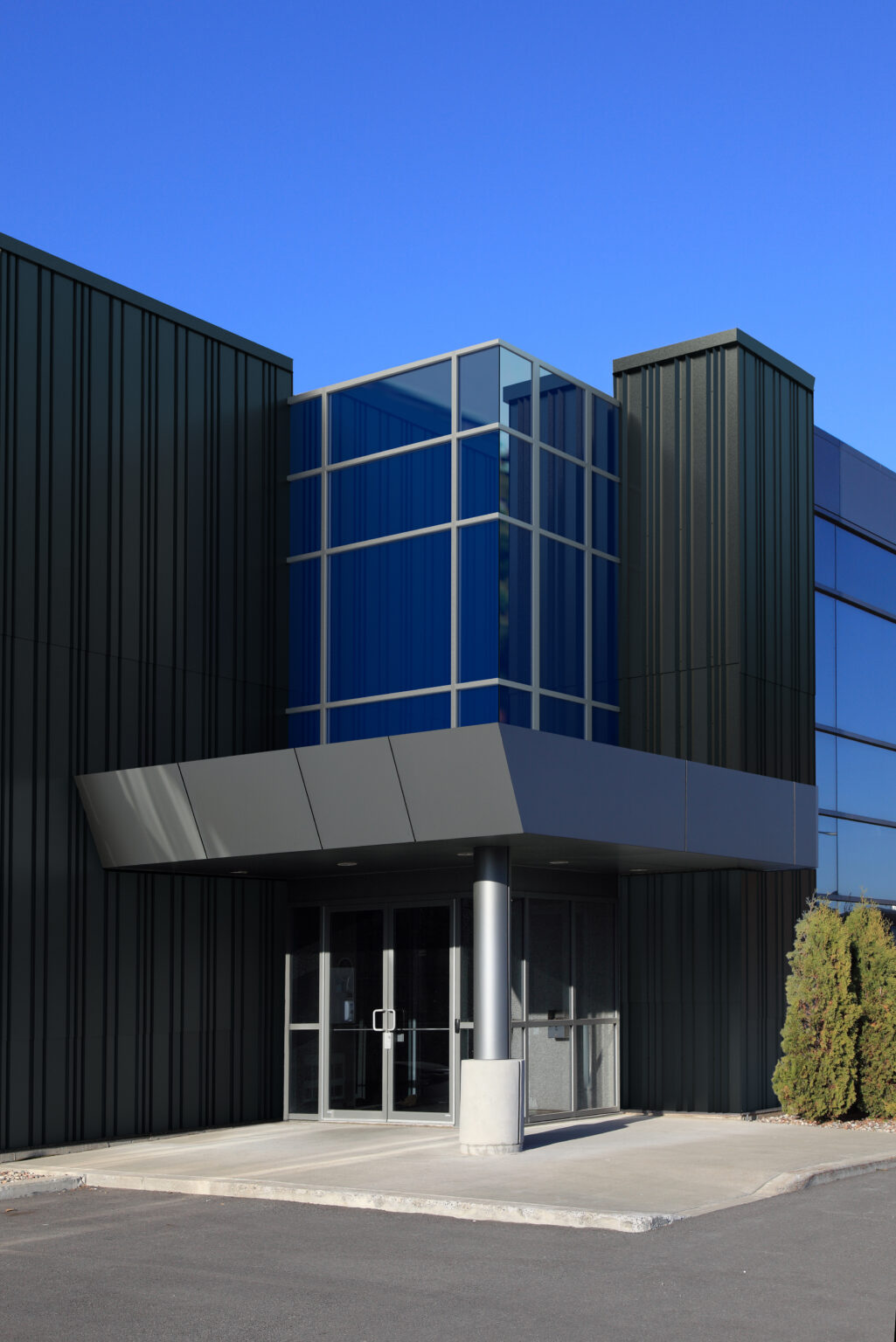 Edificio industrial - Teczone